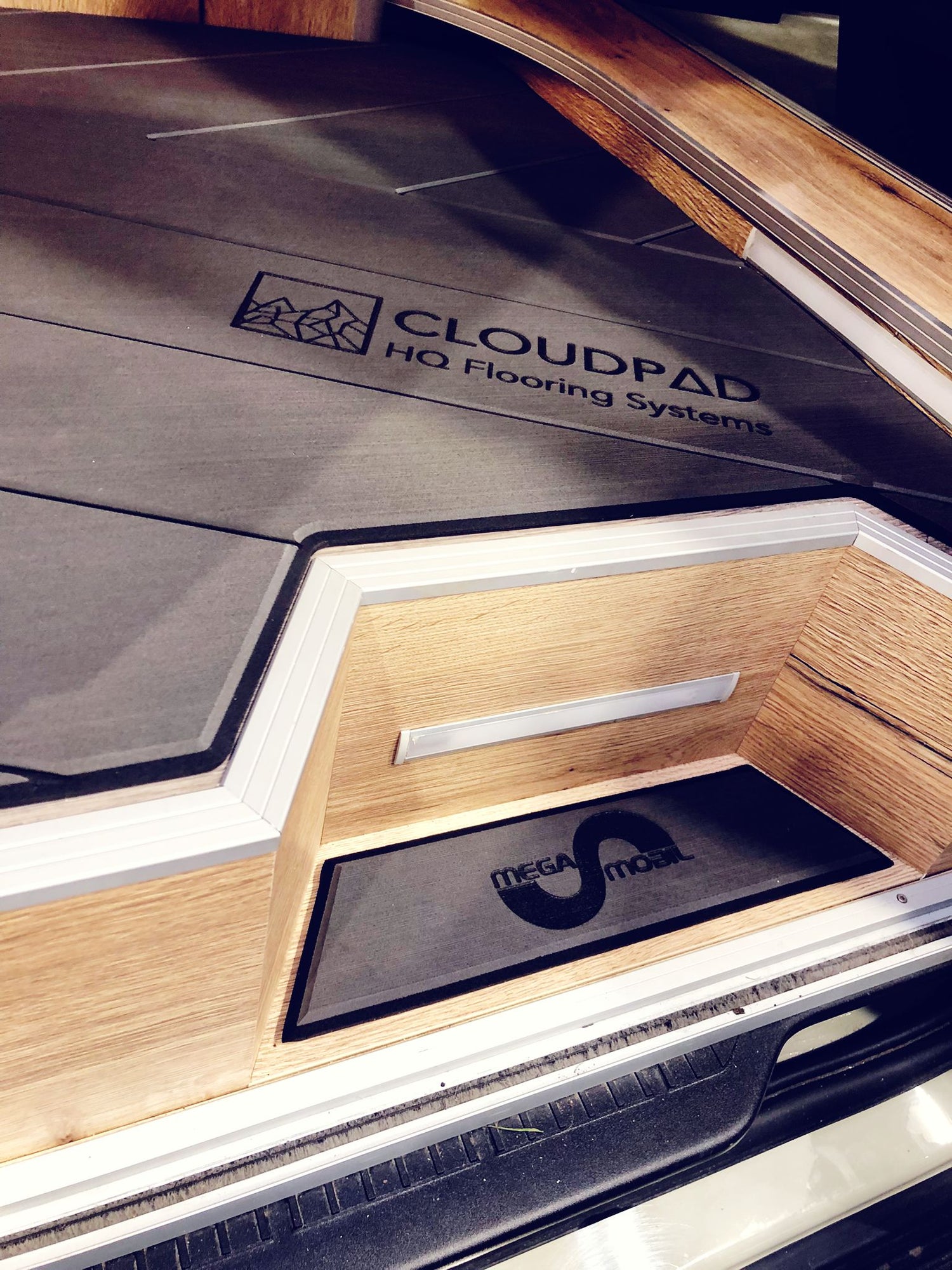 Premium Flooring Solutions for Camper. – Cloudpad